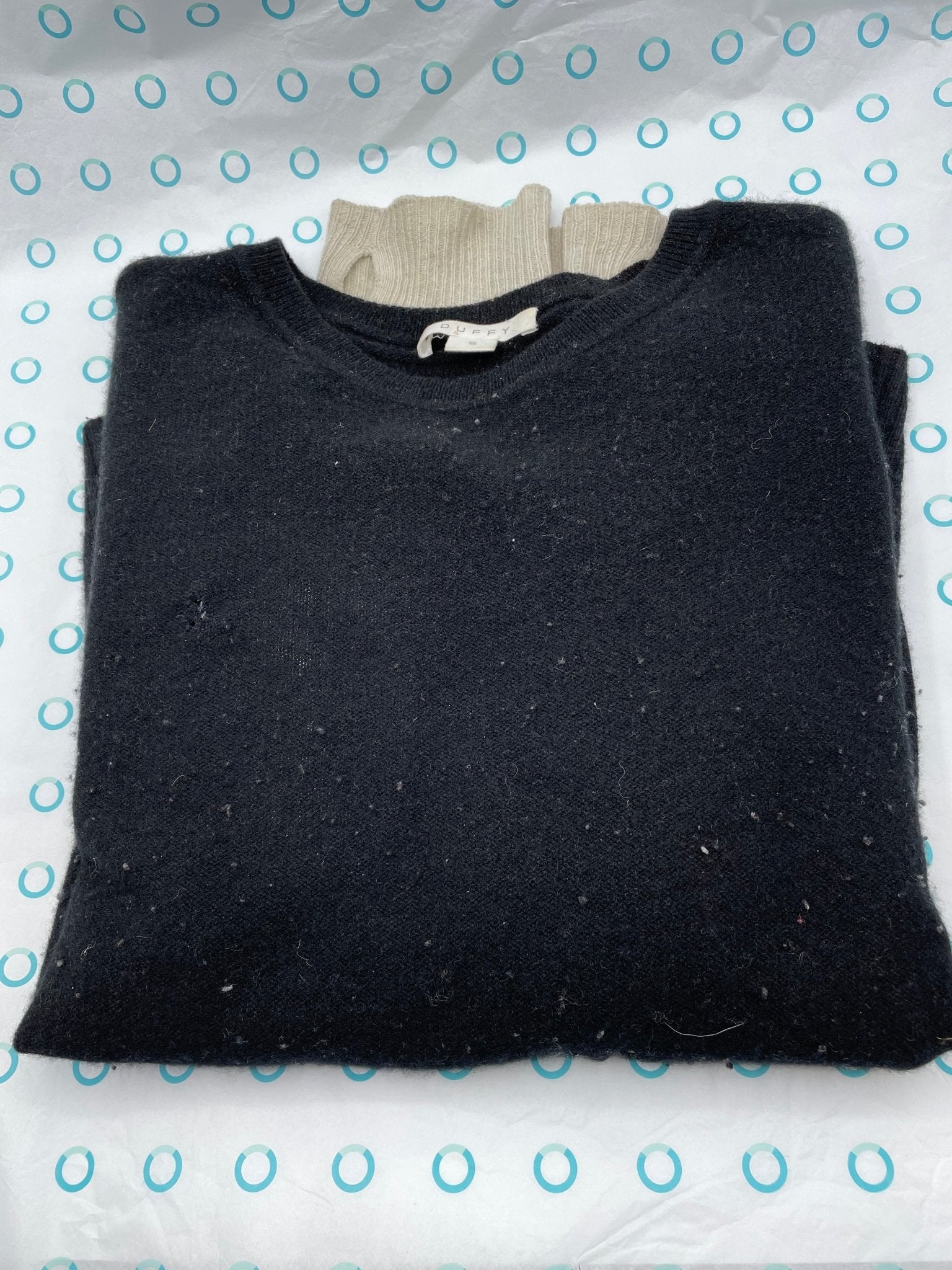 Transform Your Cashmere Sweaters with a Lint Remover – Cashmere Circle